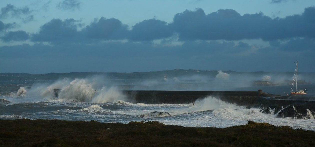 The Tragic Loss of the USA Barque ‘Cuba’ on Holyhead Breakwater ...